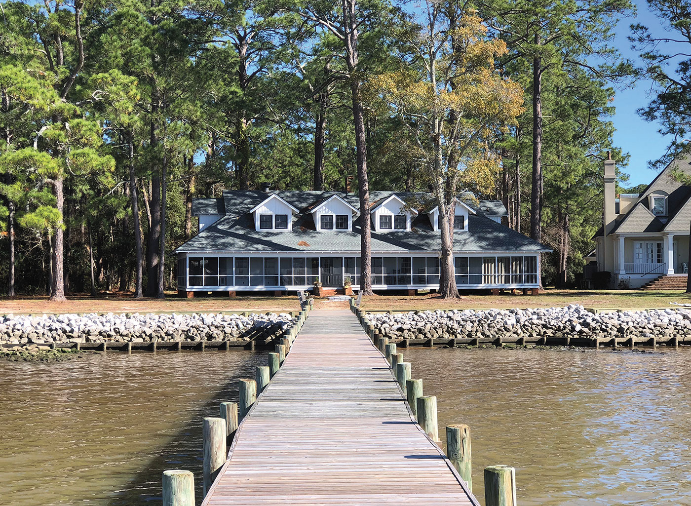 Grandfathered Inn: A Family Bay House Renovation