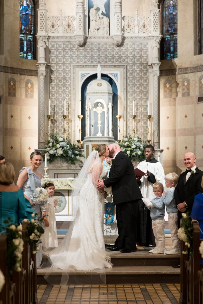 Mary Elizabeth Peavy & William Francis Guilfoyle Jr.