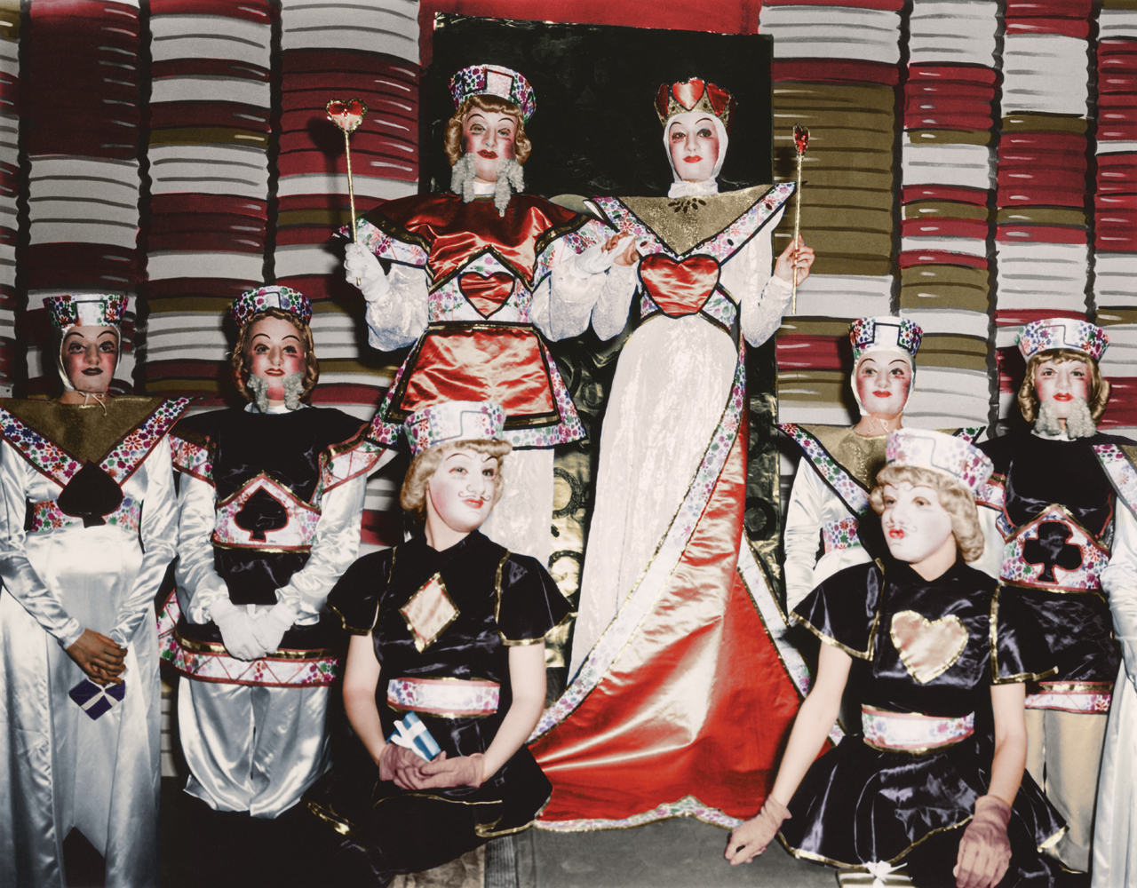 Spinsters, 1941