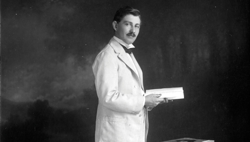 Erik Overbey, Mobile's Chronicler